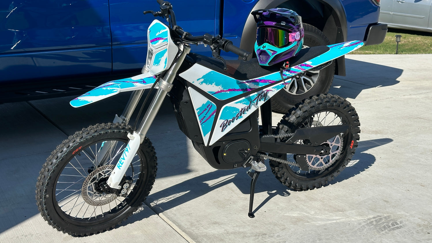 REV797 Custom Emoto Graphics & Best Mod Upgrades for Surron Bee