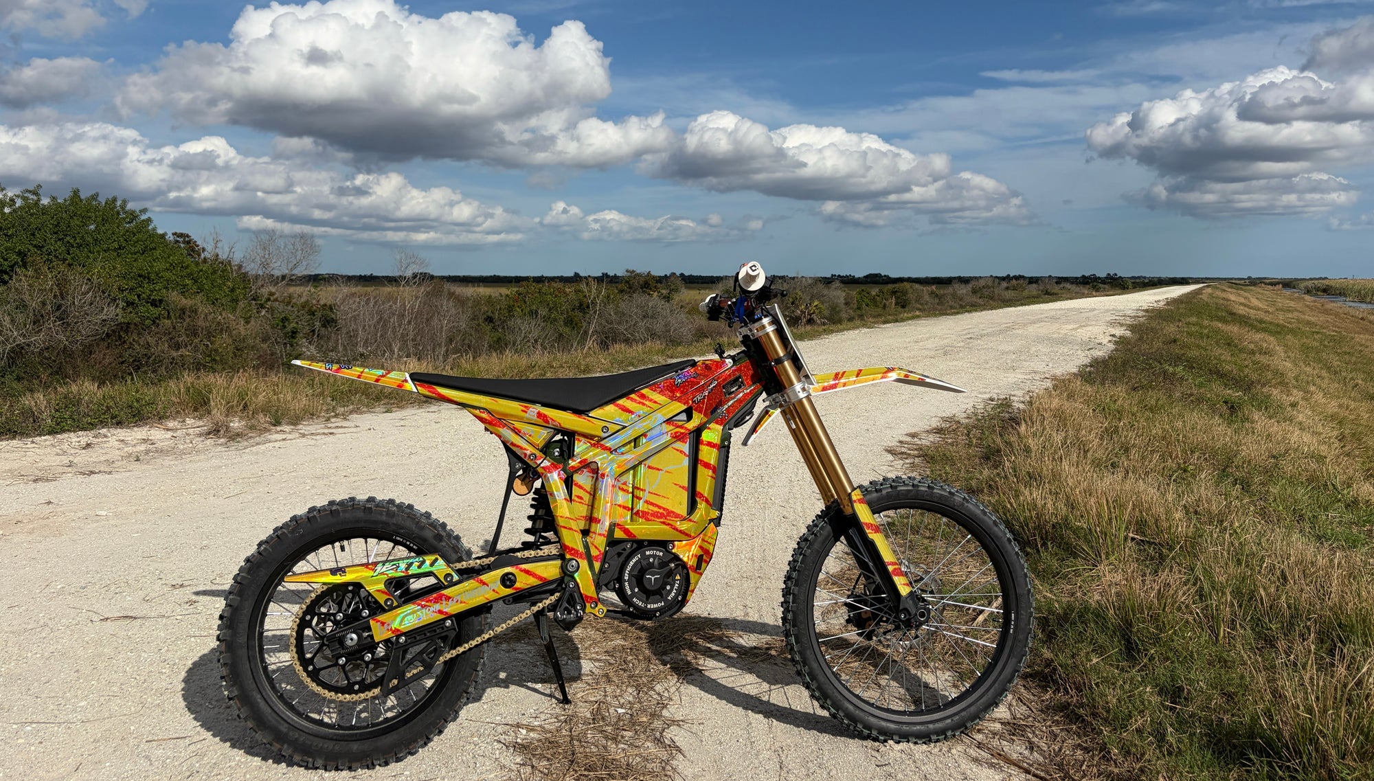 REV797 Custom Emoto Graphics & Best Mod Upgrades for Surron Bee
